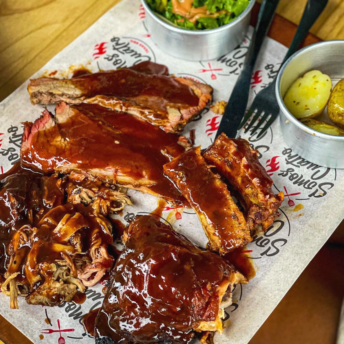 Somos Cuatro Texas BBQ | MENU & Order | FooodApp™